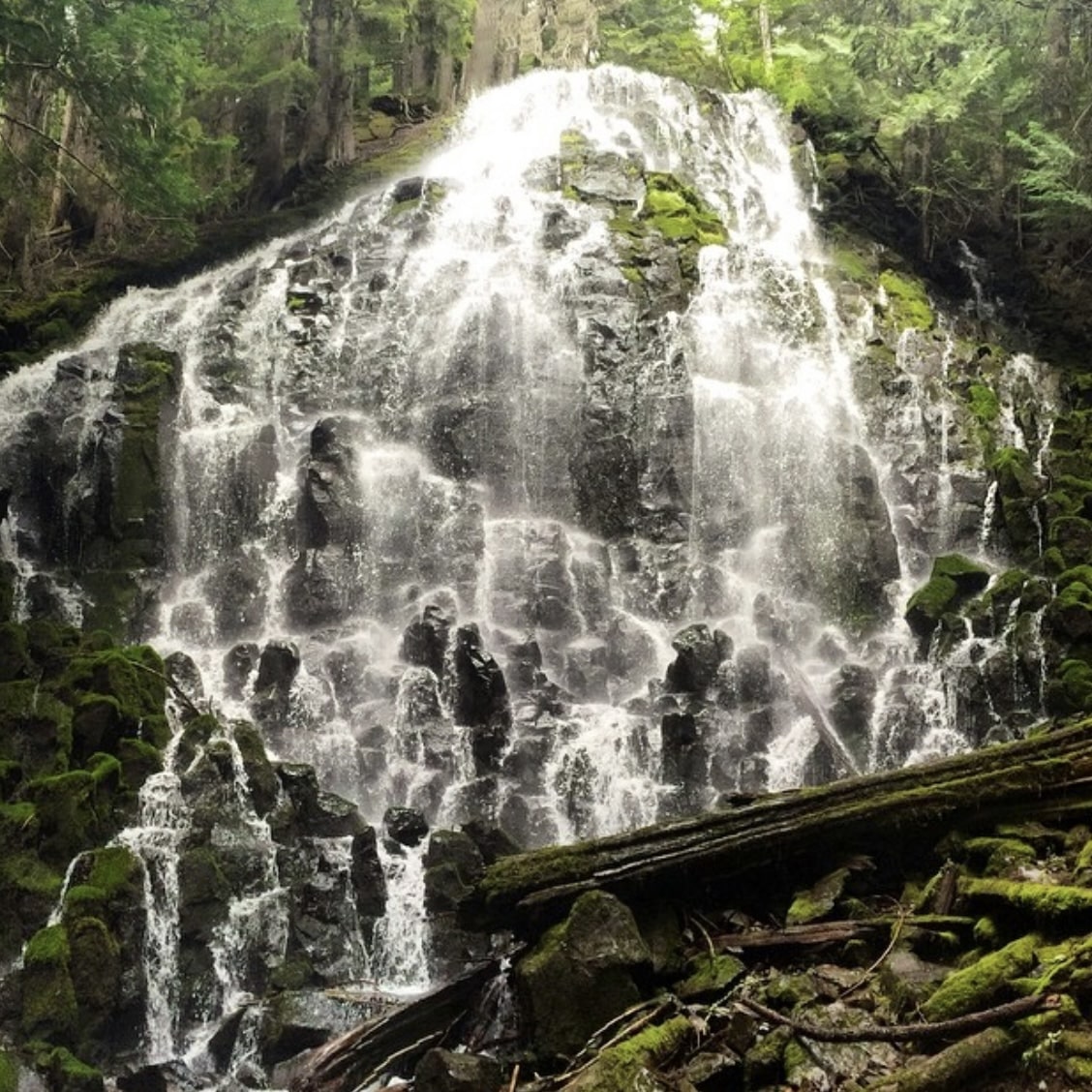 » Mindful Breathing Practices Under Waterfall Boost Well-Being